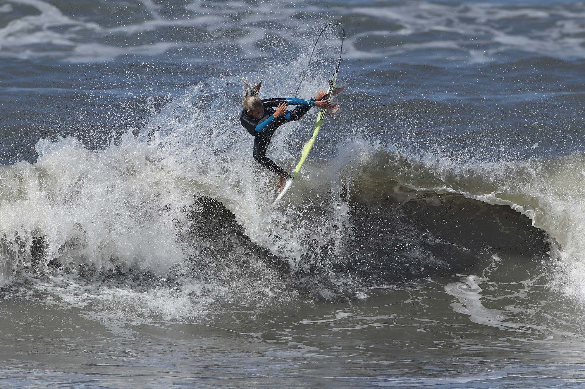 Hang Loose Surf Attack - Fotos do primeiro dia | Waves
