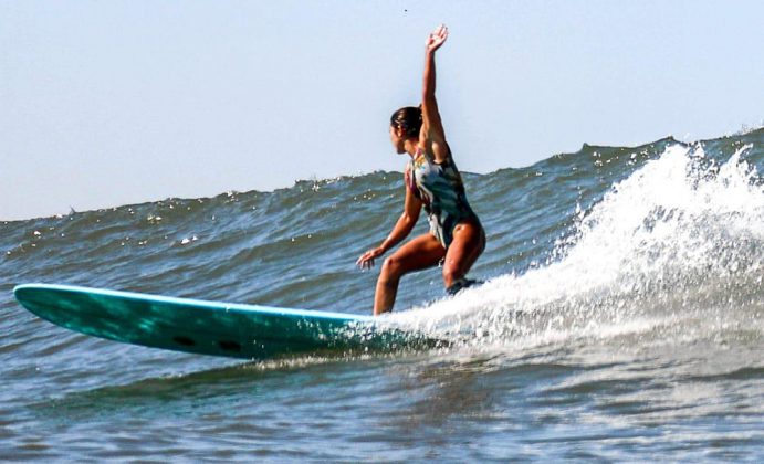 São Vicente - Monique treina forte | Waves
