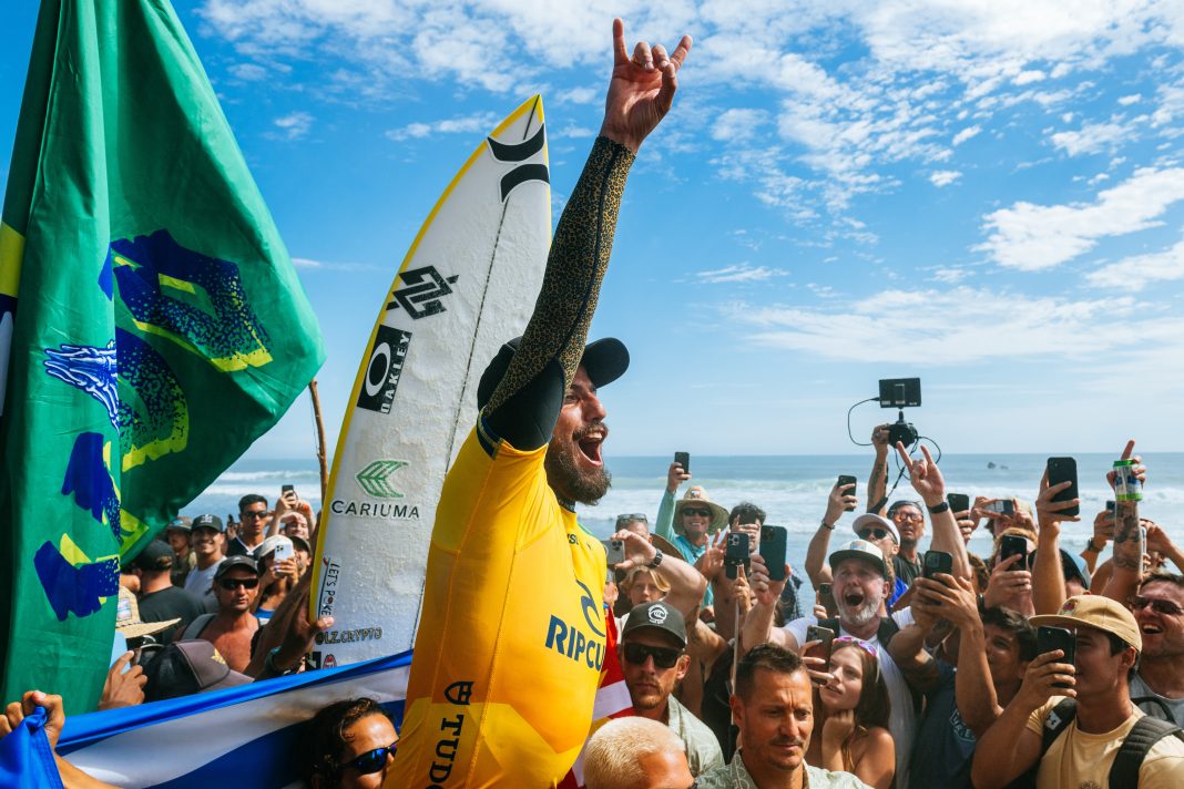 Trestles Pro 2025 - Filipe no palco do bi | Waves