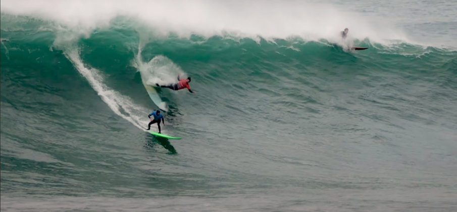 Competição em Santander - Sinal verde para Vaca Gigante | Waves