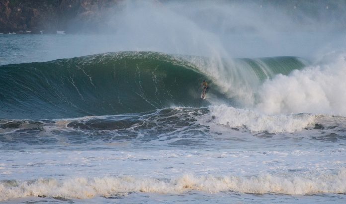 Swell XL - Irmãos Florence desafiam Puerto | Waves
